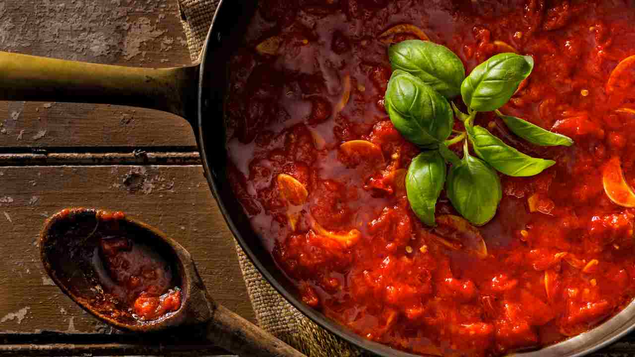DON MARCO POZZA: IL BASILICO NEL SUGO - Vativision